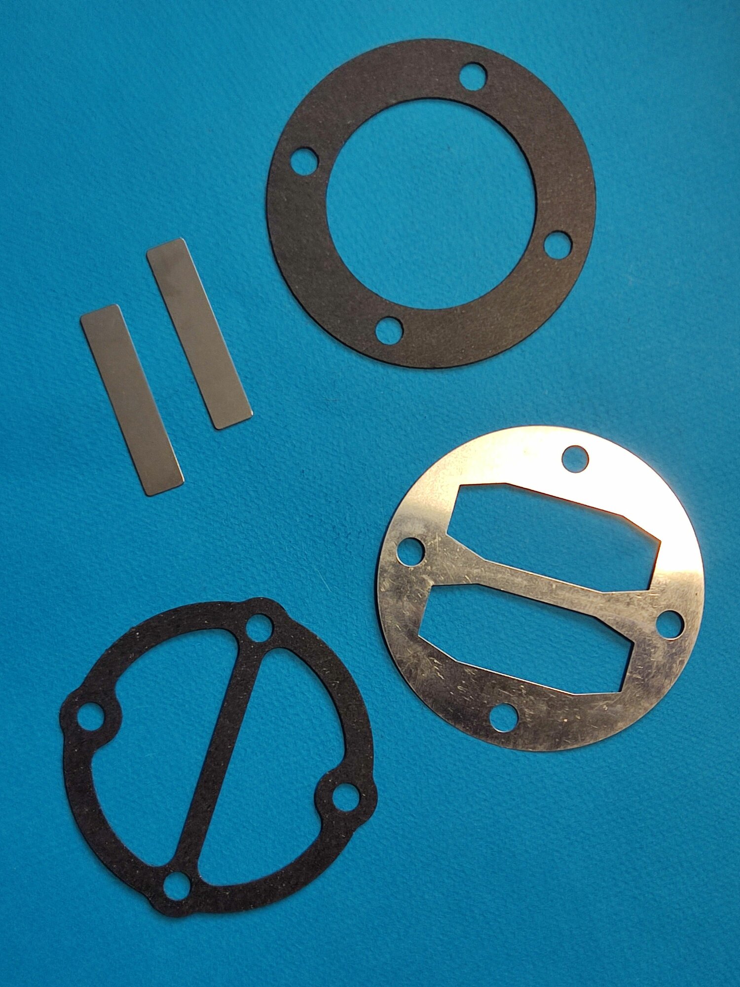 Комплект прокладок и пластин для компрессора (ф51, комплект на один цилиндр)