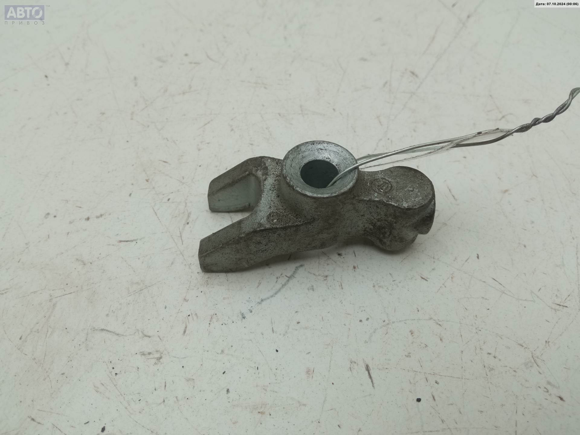 Скоба (кронштейн) крепления форсунки Alfa Romeo 156