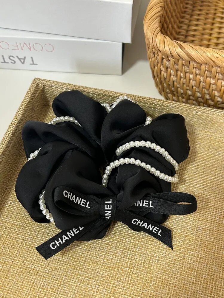 Chanel Заколка для волос 1 шт.