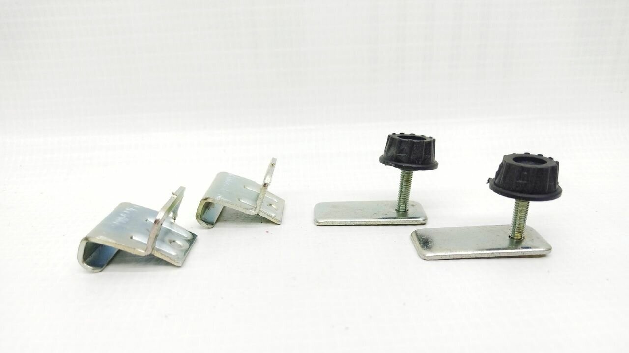 Замок форточки 2101