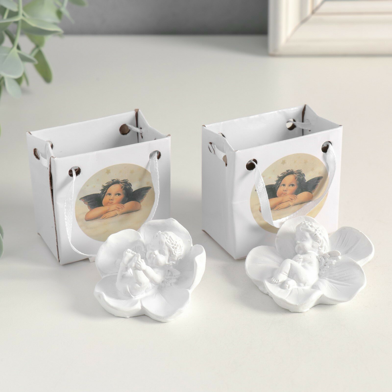 Сувенир "Ангелочек спящий в цветке" микс 3,5х5,5х5,5 см