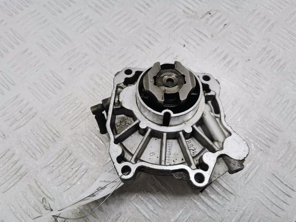 Насос вакуумный Opel Vectra C 55581351 арт. 316081