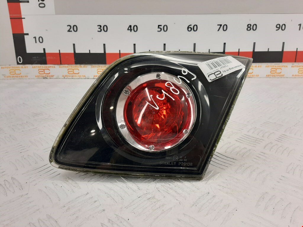 Фонарь крышки багажника правый Mazda 3 BK BP4N513F0C арт. 729547