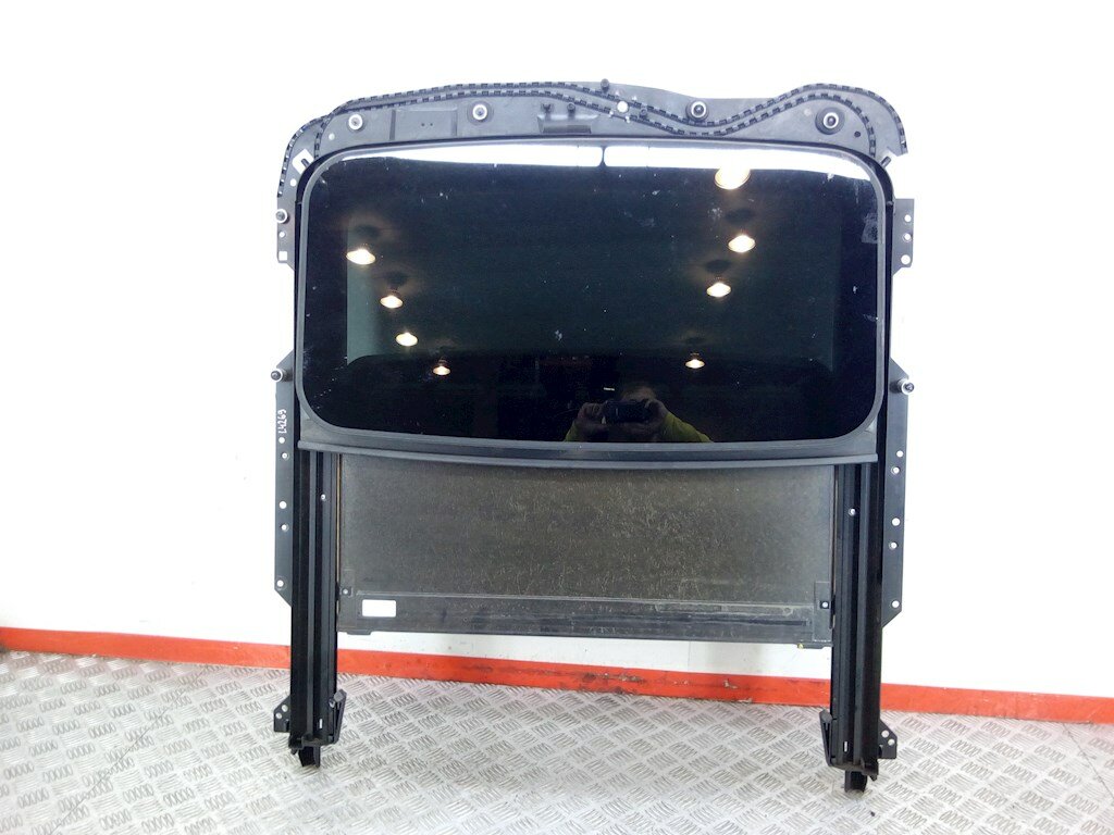 Люк Volvo S80 2 31299225 арт. 517493