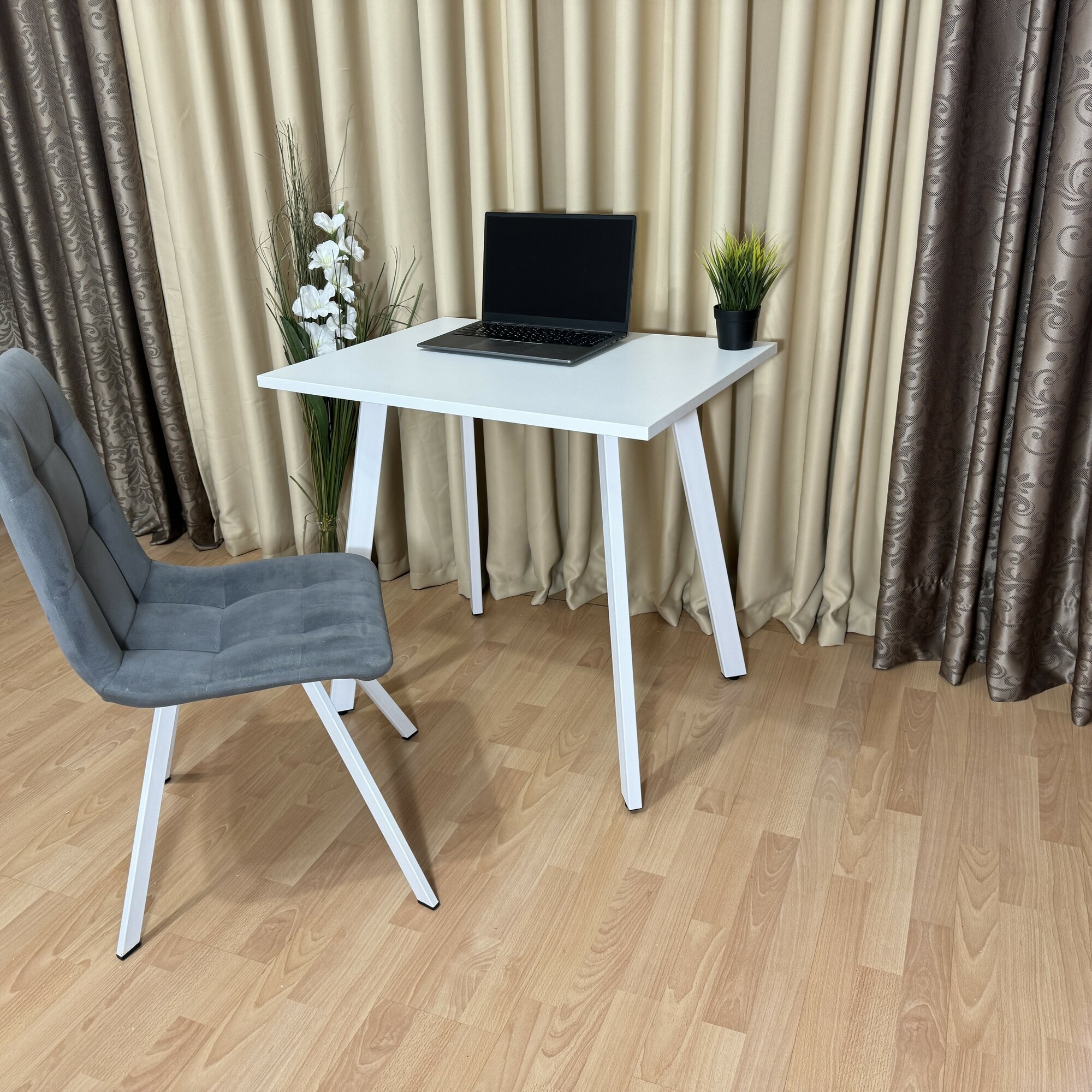 Стол Ник Белый 80*60 см. Белые ножки. Столешница 22 мм