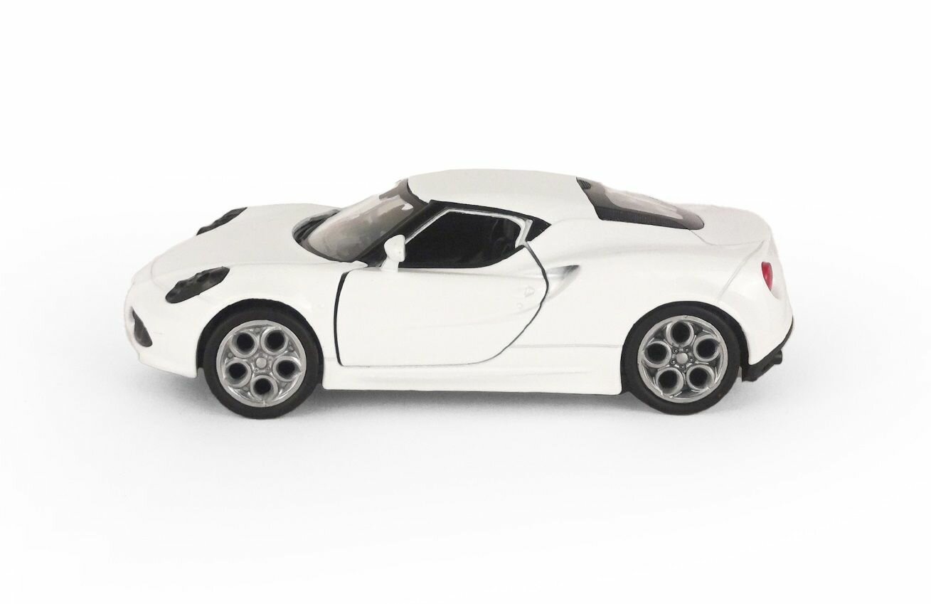 Игрушка Модель машины 1:38 Alfa Romeo 4C, пруж. мех, цв. белый