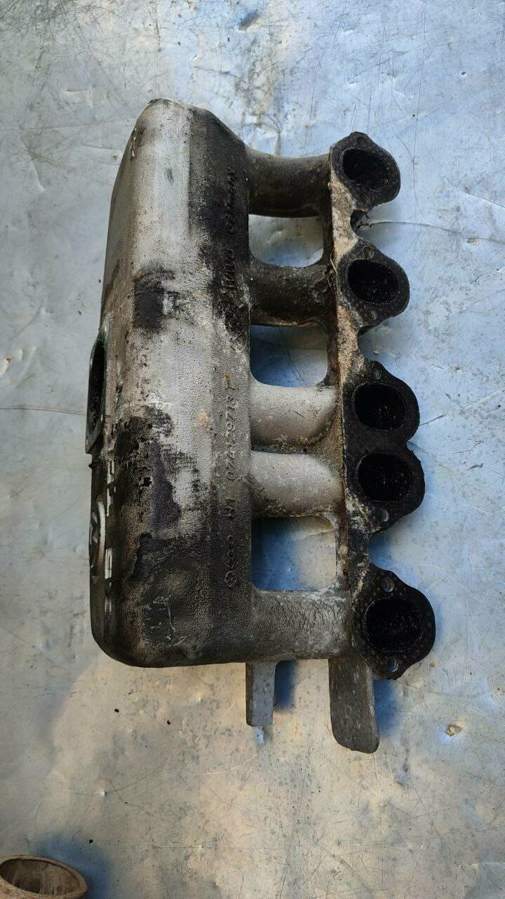 Впускной коллектор Volkswagen Transporter T4 (1990 - 2003) 074129713T