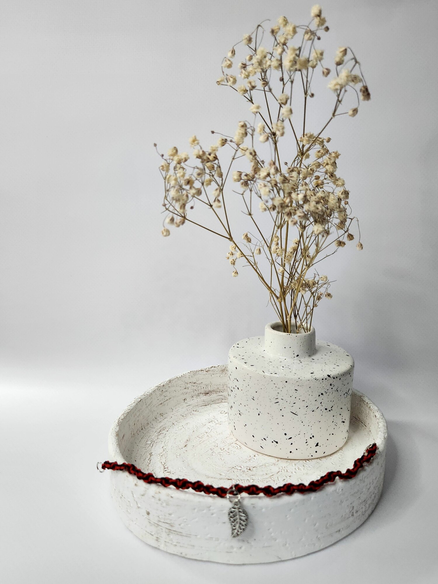 Плетеный браслет