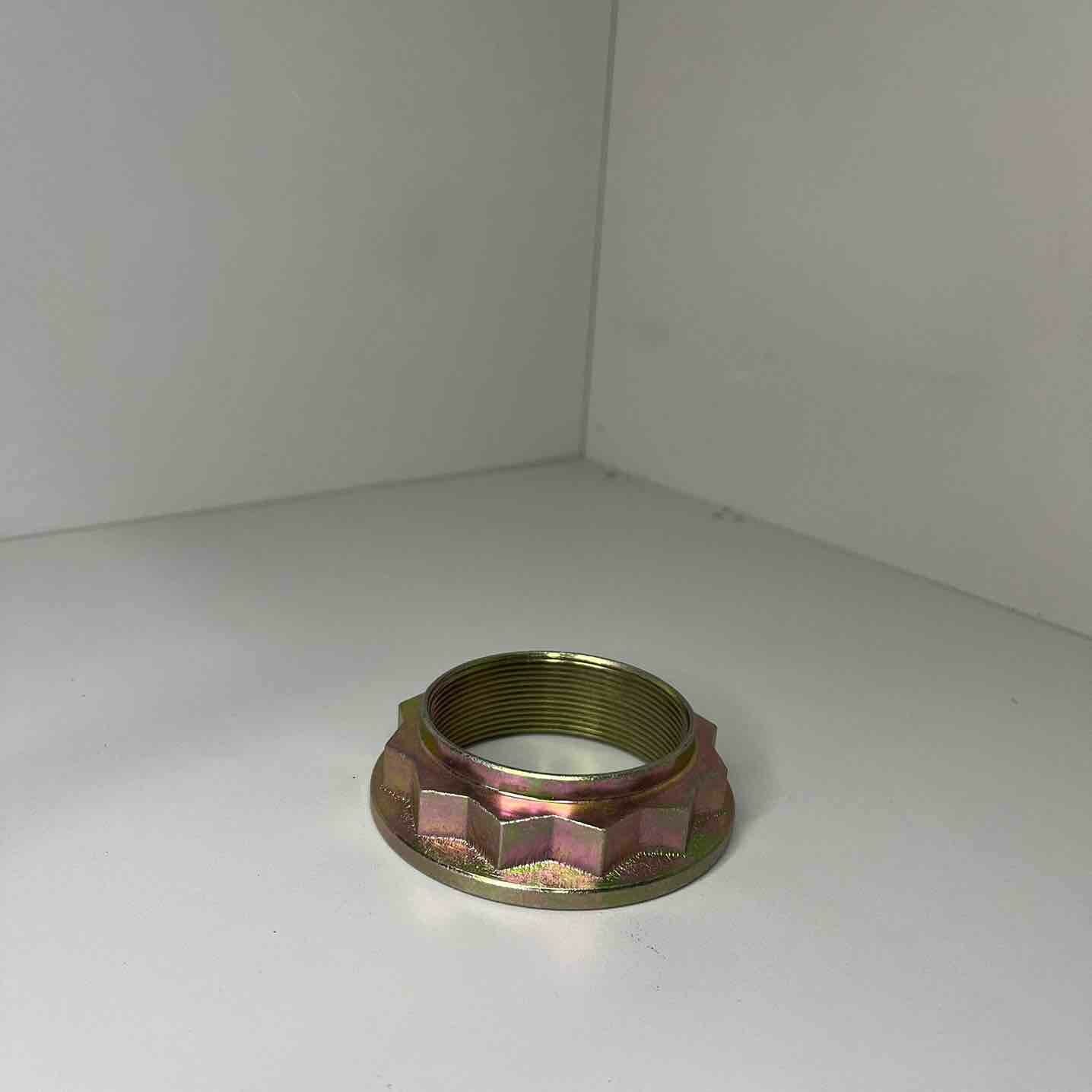 Гайка главной передачи среднего моста (хвостовика) FAW / SH F3000 / H A7 (M55*1.5 12-ти гранная)