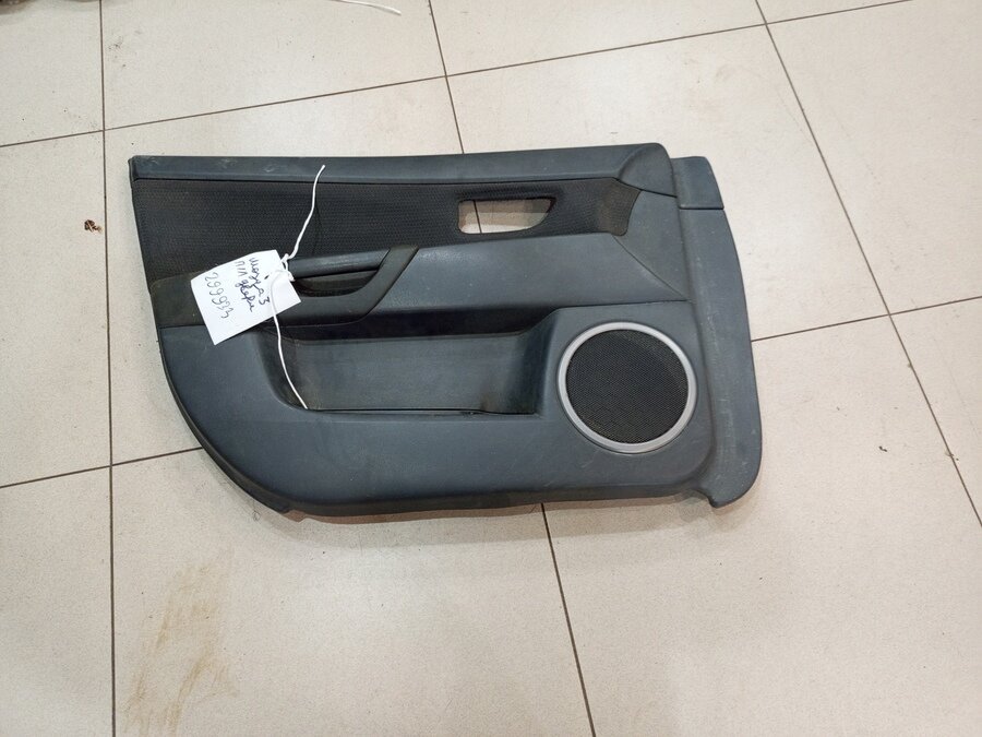 Обшивка двери передней левой от Mazda 3 bk 2003-2009