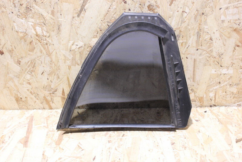 Стекло двери задней правой форточка MITSUBISHI Lancer 10 5740A018