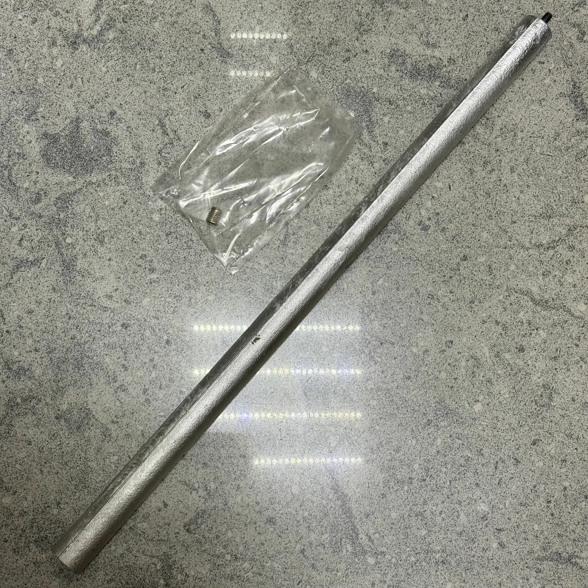 Анод магниевый 430мм М5-М8 Ariston