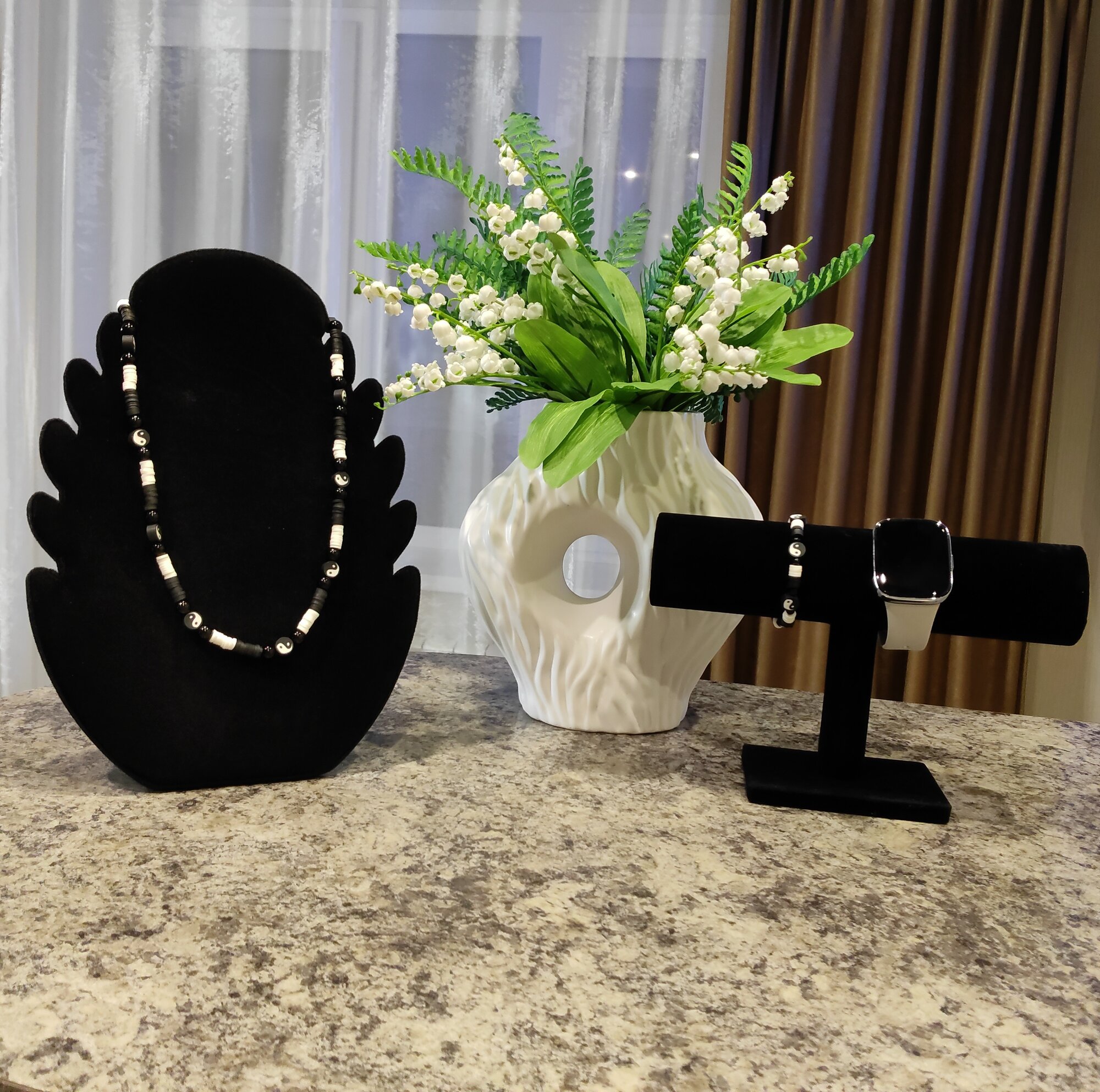 Комплект бижутерии: браслет, колье