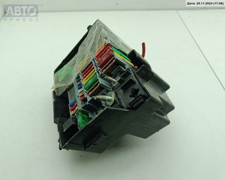 Блок предохранителей Peugeot 607