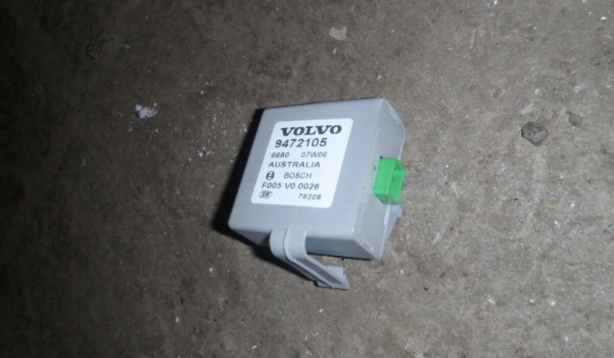 Блок электронный XC90 Volvo 9472105