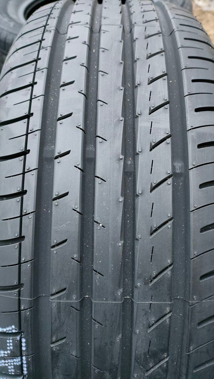 205/65R16 Yokohama BluEarth-GT AE51A 95H Россия, 2026 года производства