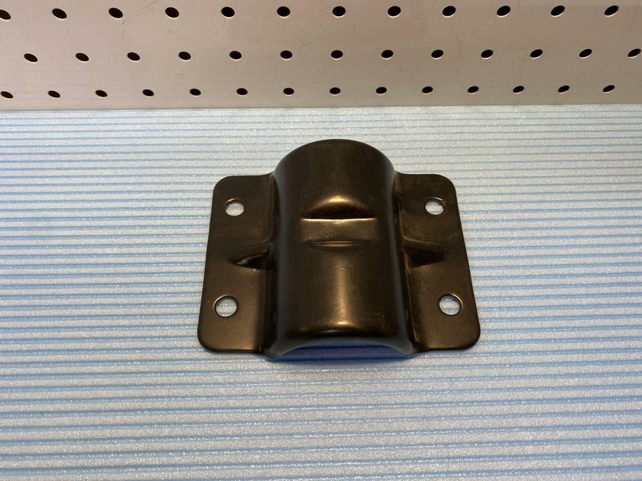 Кронштейн крепления заднего крыла ДАФ ЦФ95 ХФ105 (Daf 95/105) DAF CF85 XF105