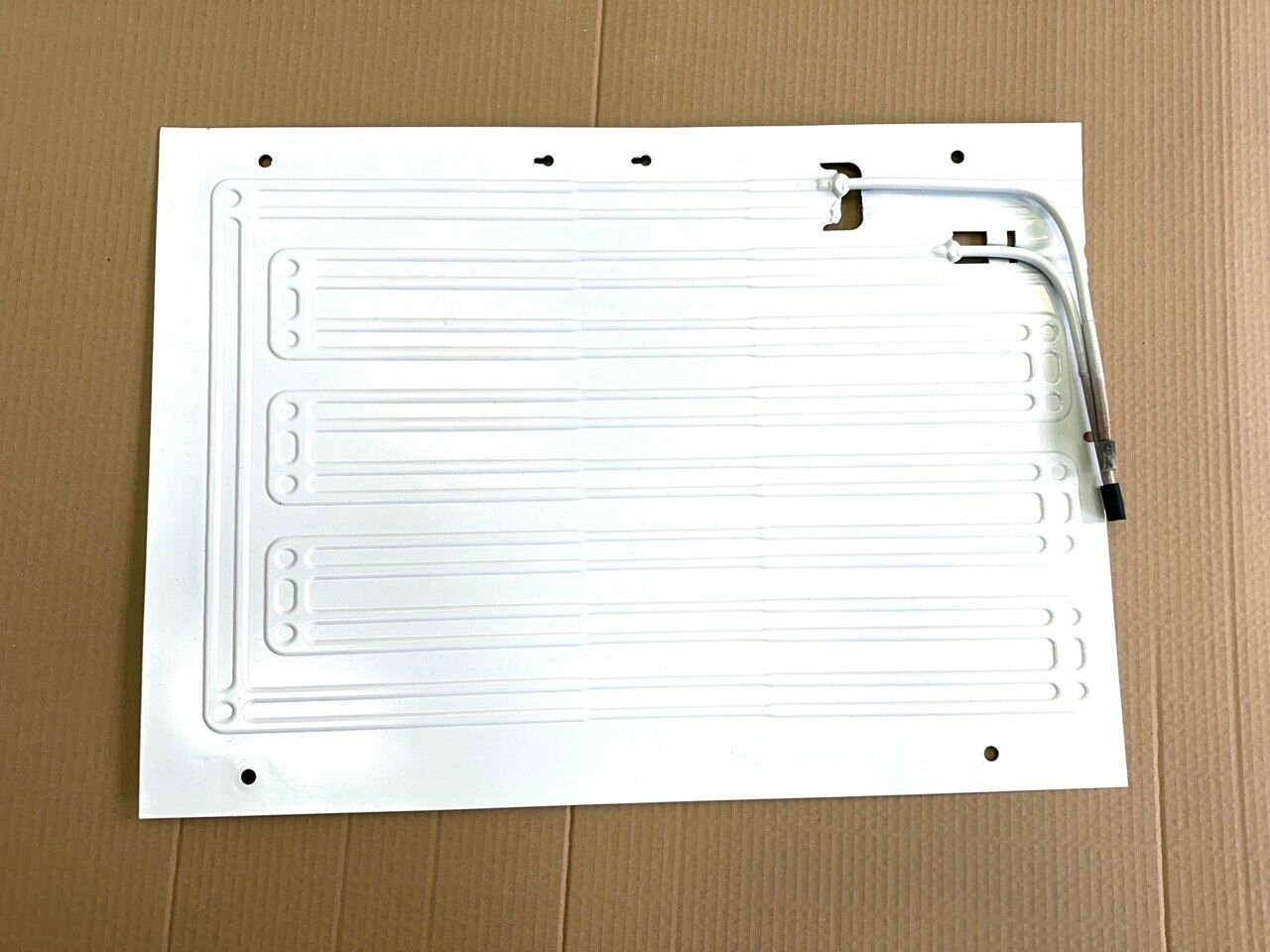 Испаритель холодильника лист 660х470 мм.