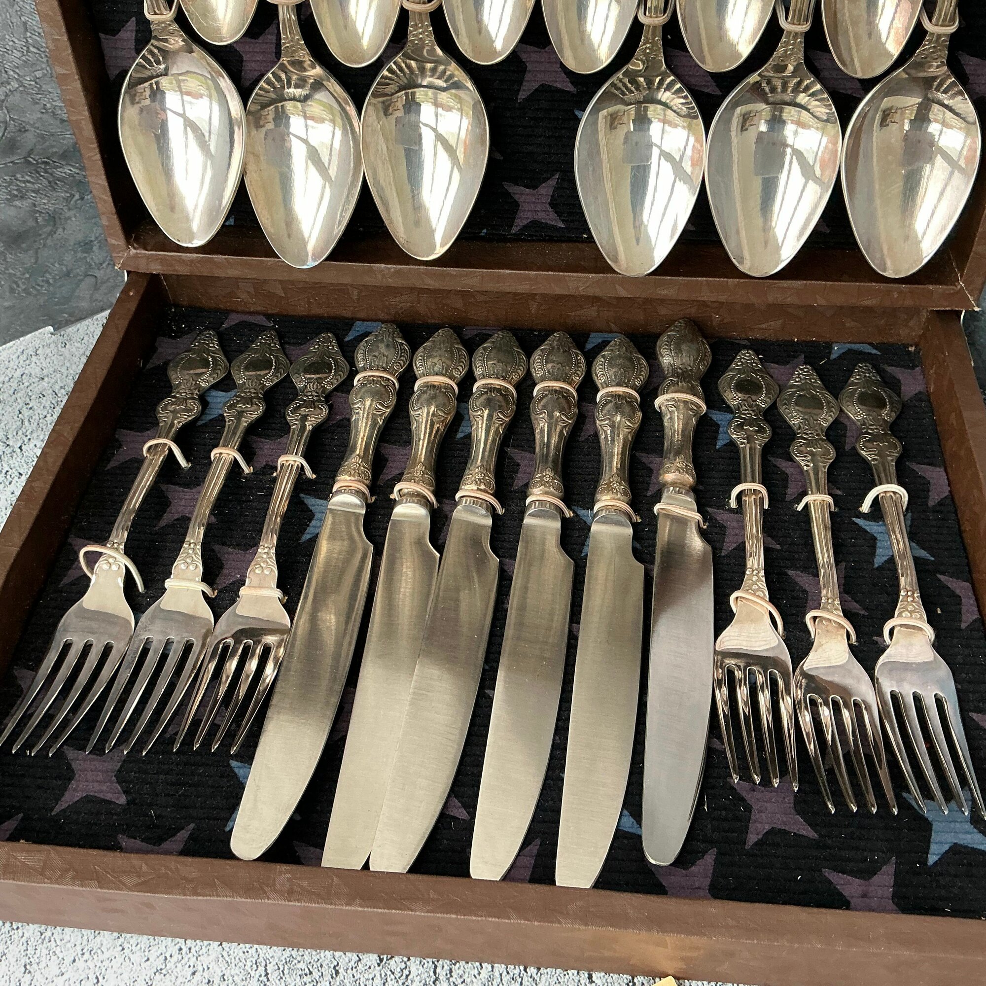 Набор столовых приборов 24 предм. серебристый