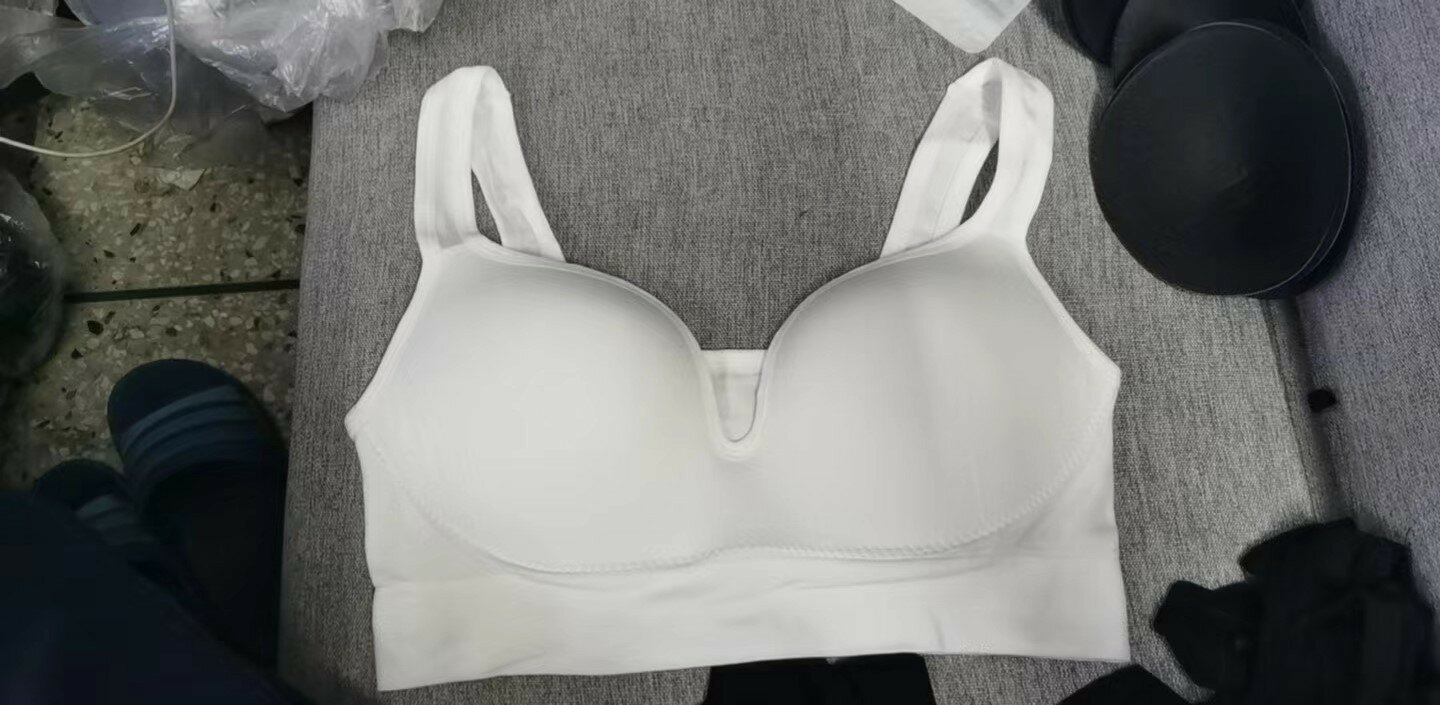 Бюстгальтер-невидимка