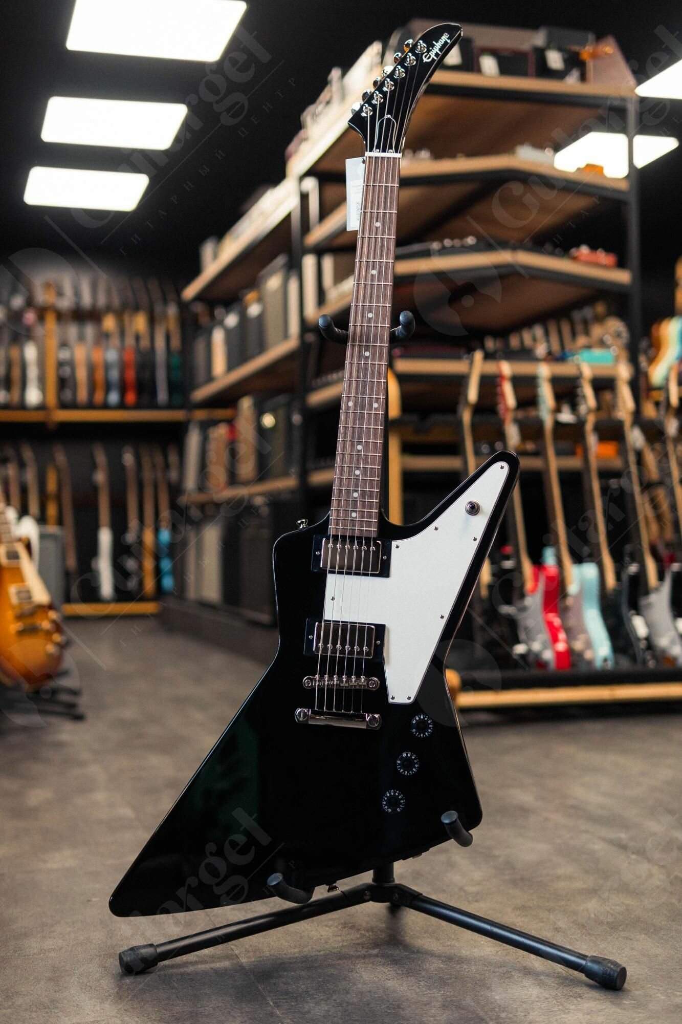 Электрогитара Epiphone Explorer Ebony