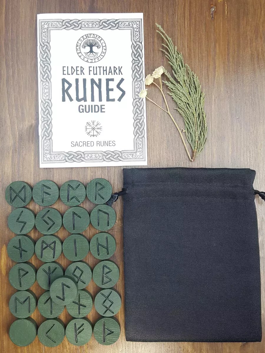 Руны скандинавские для гадания "ЗаповедныйЛес" с крапивой
