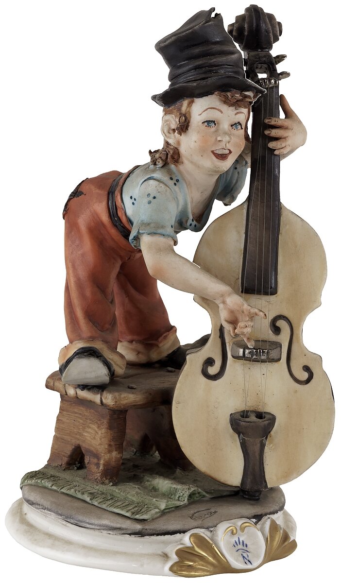Статуэтка "Мальчик с виолончелью". Высота 16 см. Фарфор. Capodimonte, Италия, 1970-е гг.