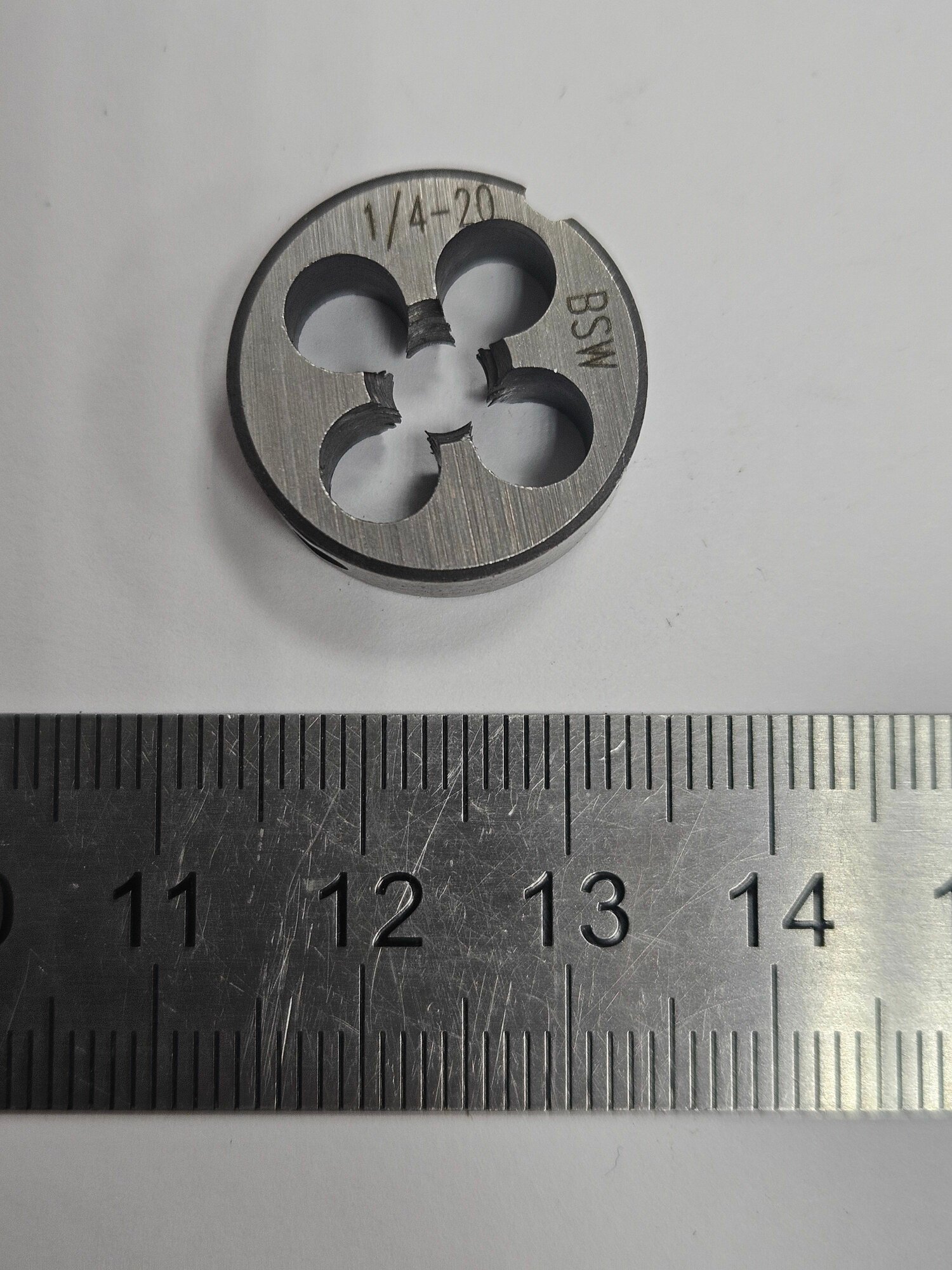 Плашка дюймовая BSW 1/4 - 20 ниток/дюйм, резьба Витворта 55 градусов