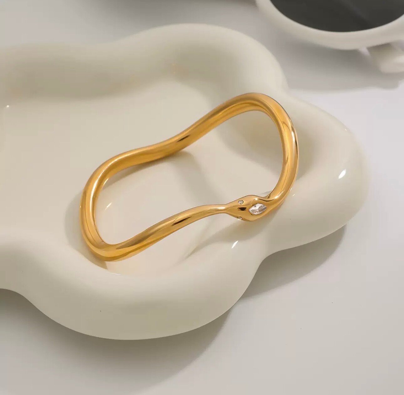 Жесткий браслет, циркон синтетический, Swarovski Zirconia, циркон