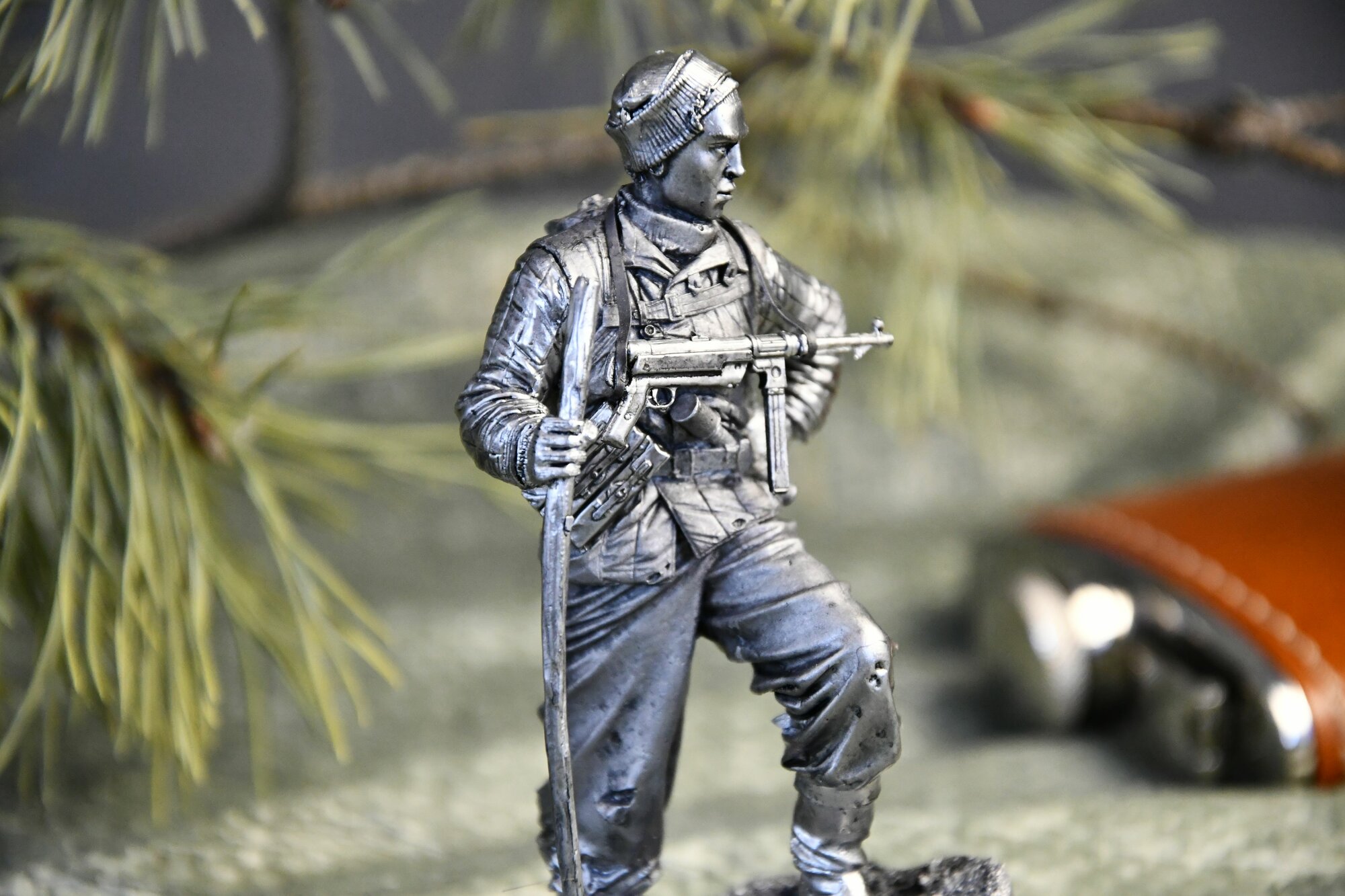 Оловянный солдатик Советский горный стрелок с трофейным оружием 1941-1945