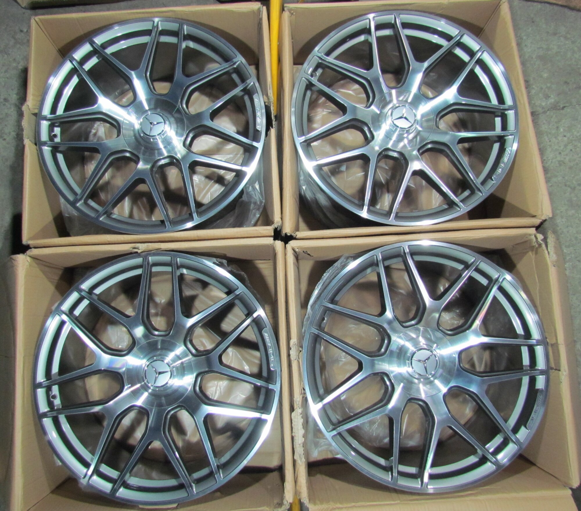 Комплект колесных дисков Mercedes-Benz R21 10J ET36 5*130 DIA84.1 (реплика) 0018541