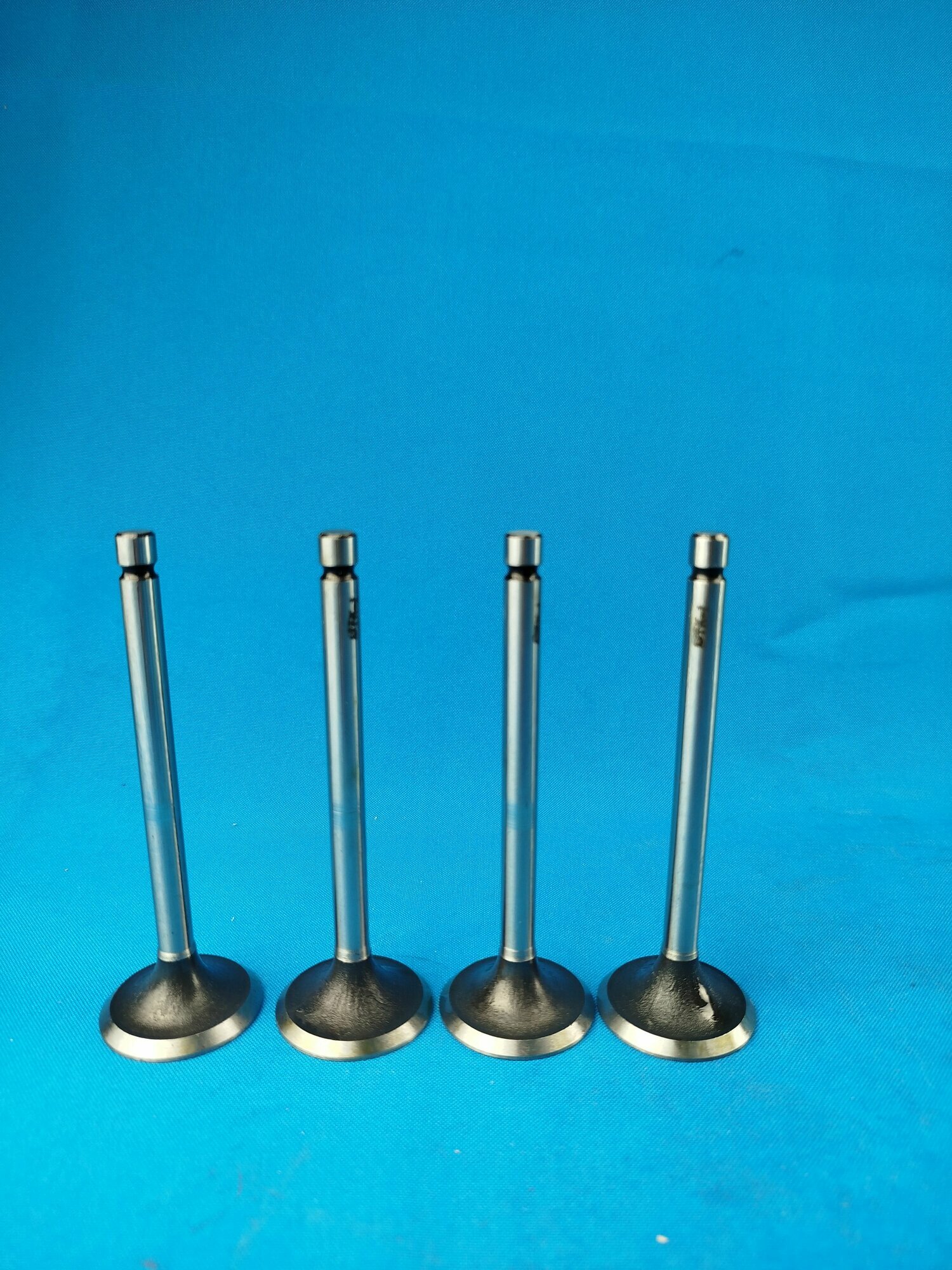 Клапан ГРМ впускной "LECAR" для автомобилей ВАЗ 2101-07, Нива, Шевроле-Нива (к-т 4шт)