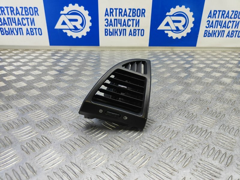 Б/У Дефлектор воздушный правый Chery M11 / Чери M11 1.6 SQR481F 119 Л.С 2010