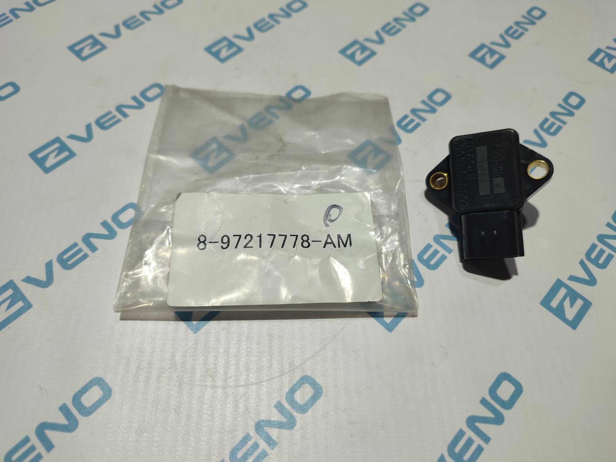 Датчик абсолютного давления во впускном коллекторе 4HK1/6HK1 (AM) 8972177780