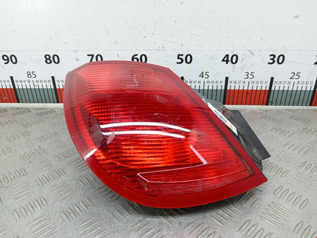 Фонарь задний правый Mitsubishi Colt 6 MN186268 арт. 2231058