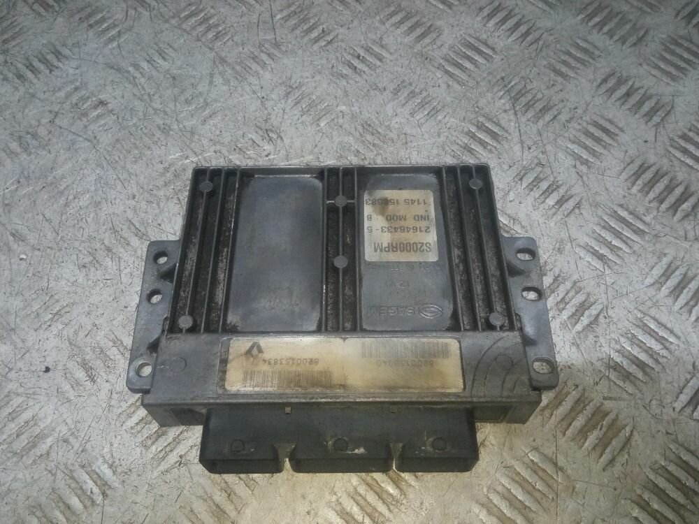Блок управления двигателем Renault Clio 2 1.2 8200153834