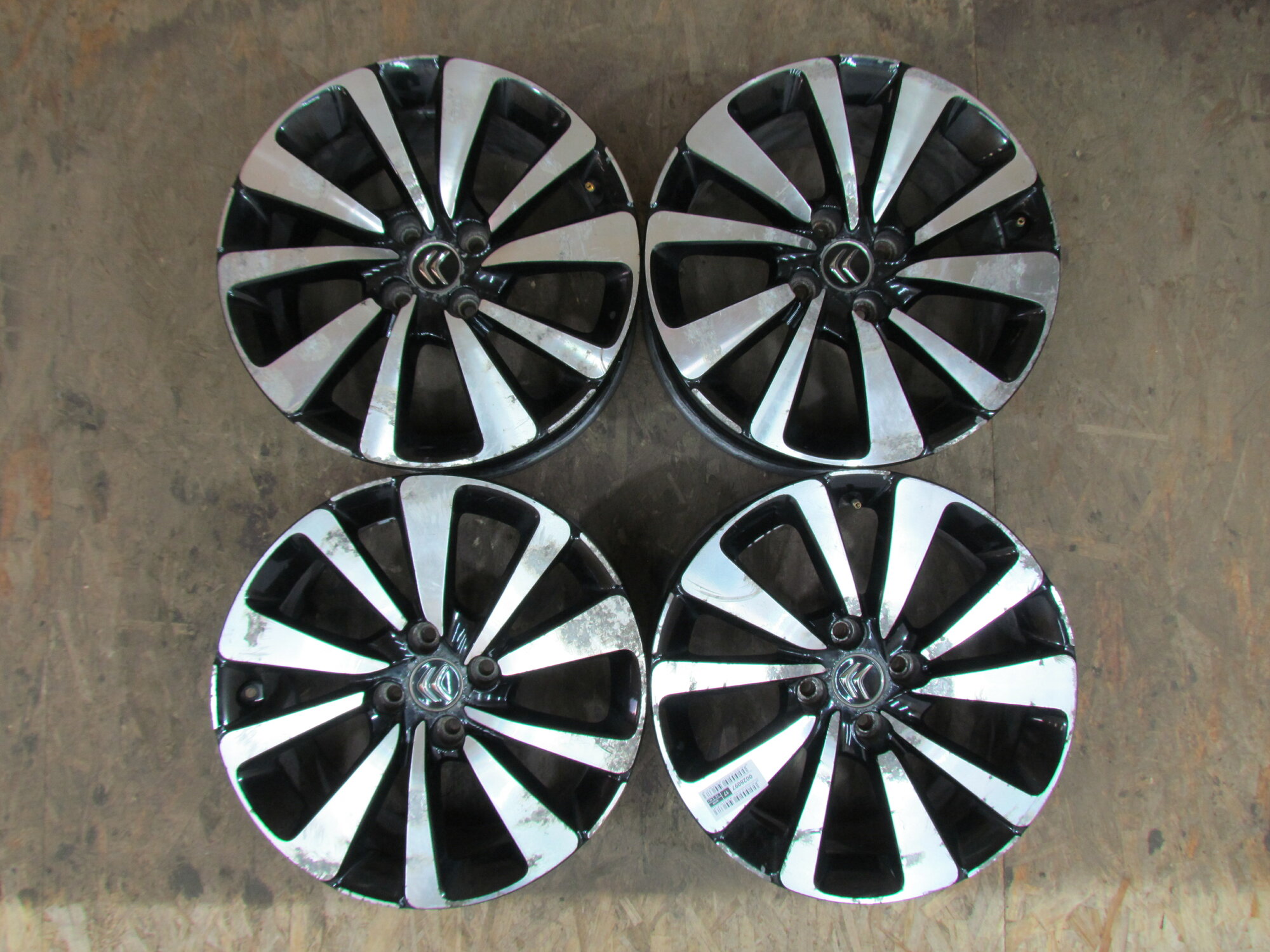 Комплект колесных дисков Citroen R17 7.5J ET35 4*108 DIA65.1 (оригинал) 0028097