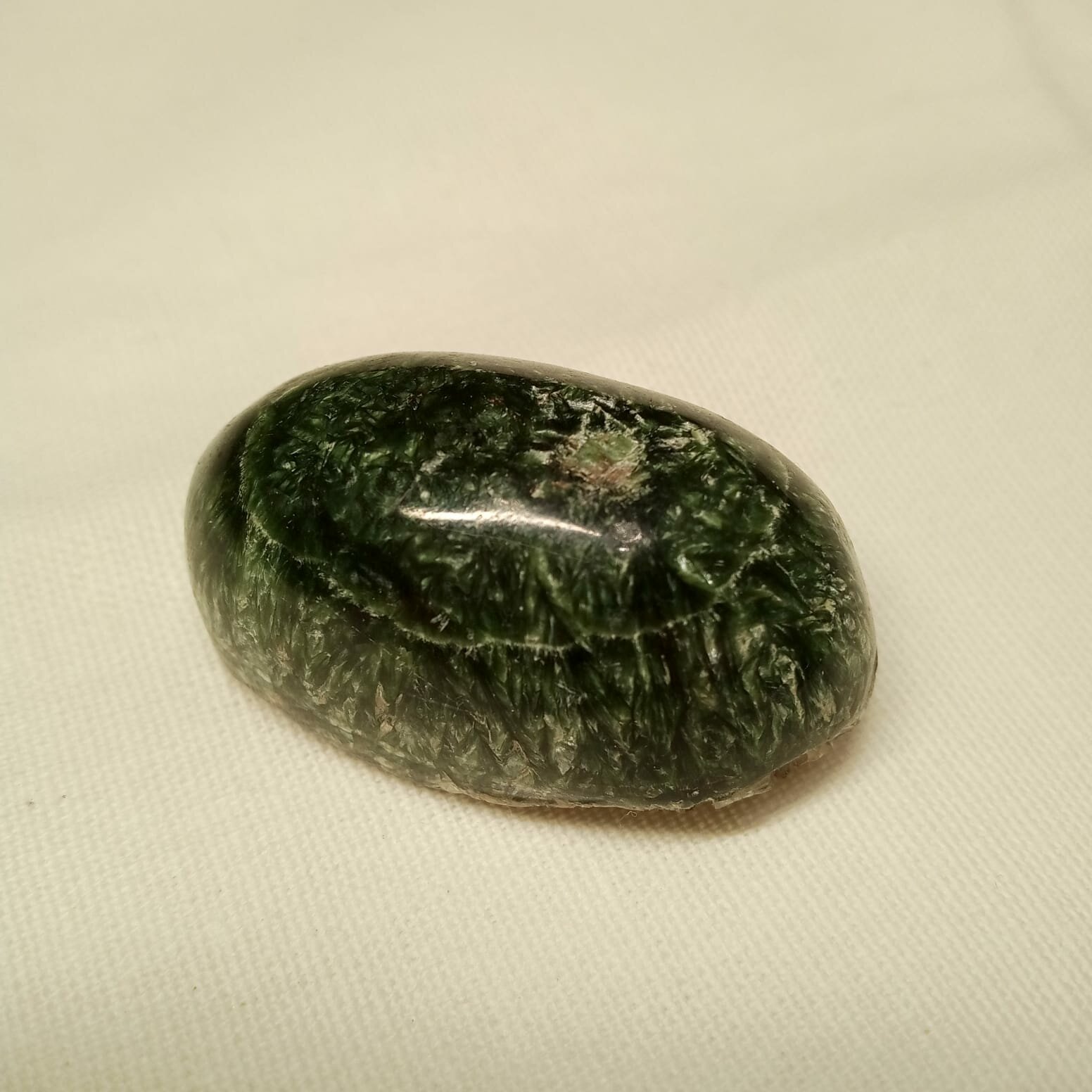 Камень Природный Элемент "Клинохлор", зеленый, необработанная, 1шт