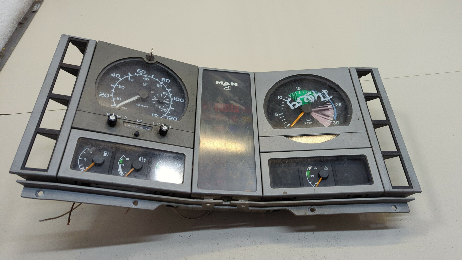Приборная панель Man L2000 Б/У