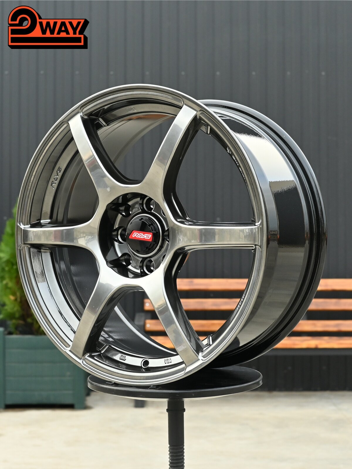 R17 Диск Rays Gram 57C6 Style 8J ET38 4*100/114.3