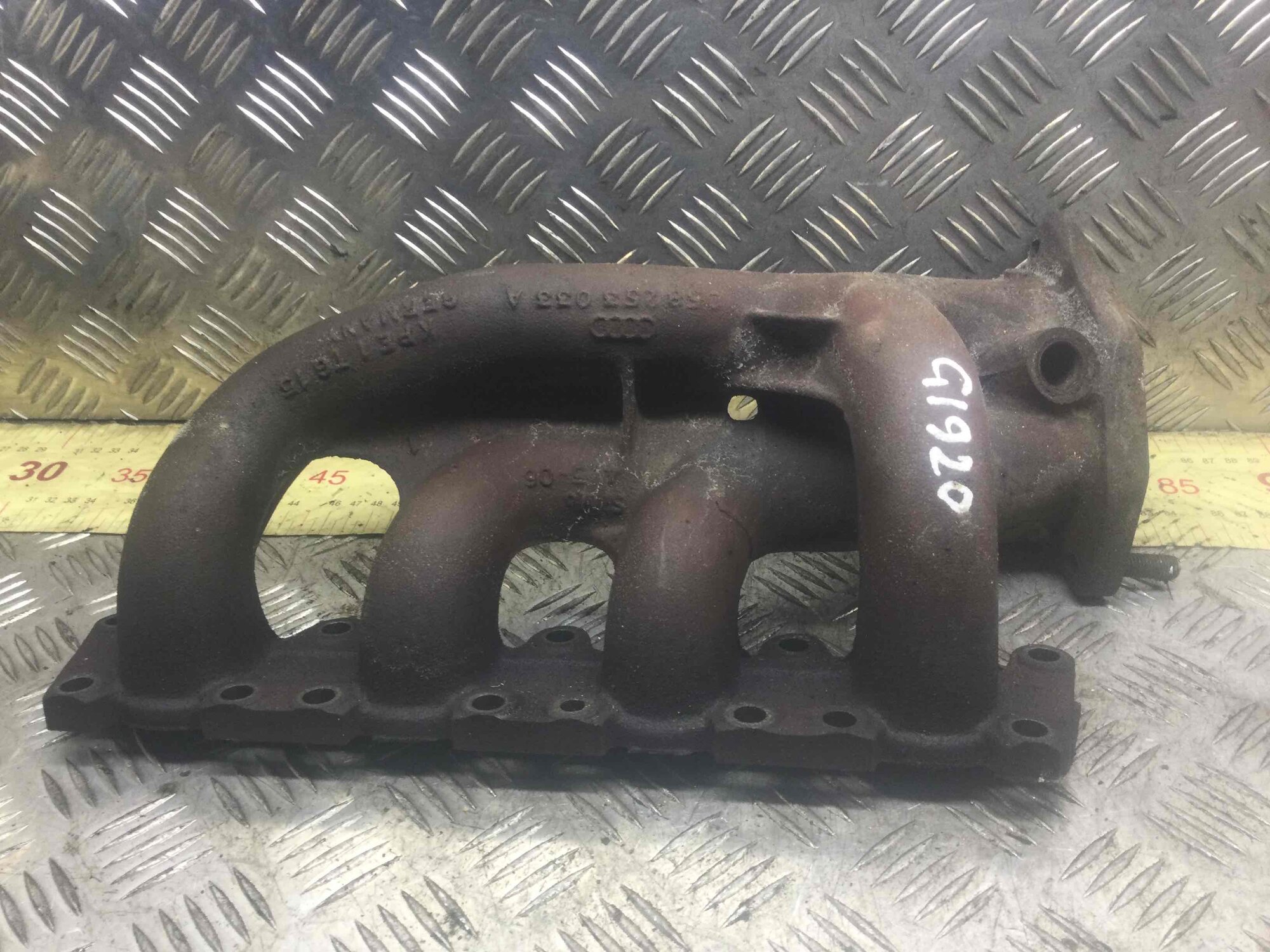 Б/У Коллектор выпускной Audi A4 B5 (1994-1999) 1997 г.