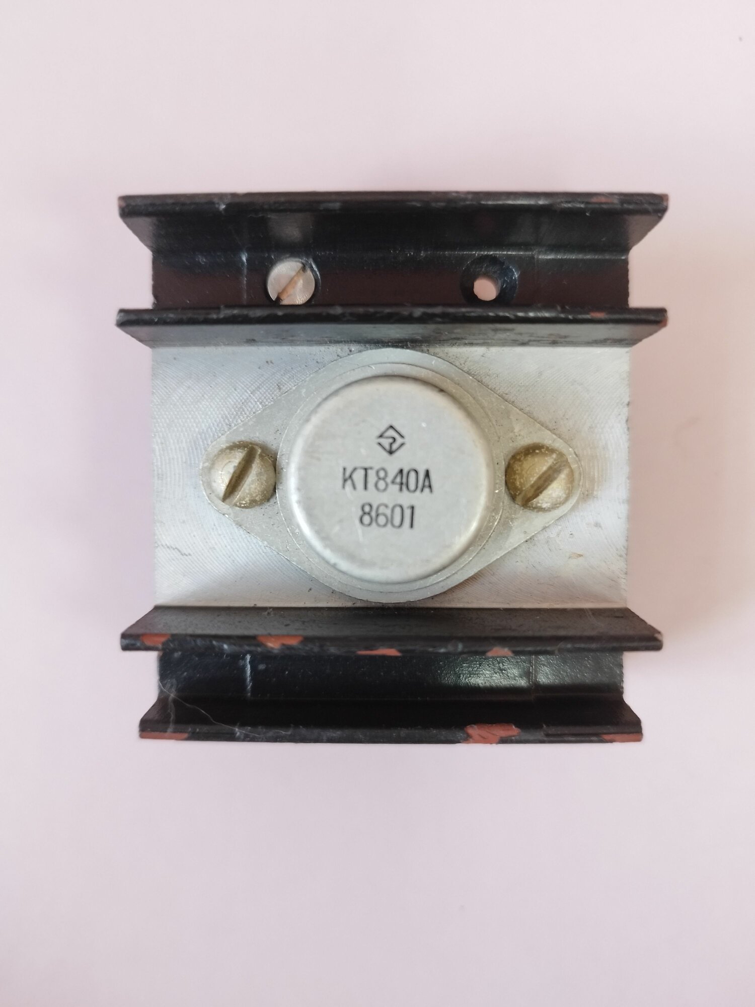 Транзистор КТ840А+ платформа-основание