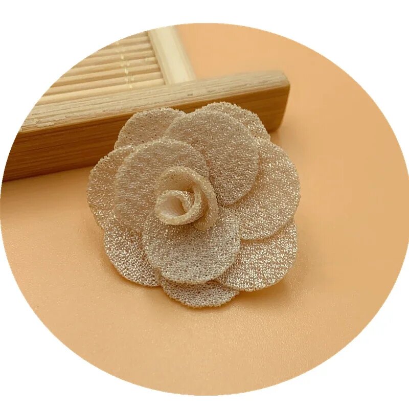 Цветковые аппликации из ленты Stereo Camelia 24-192 шт Бежевый, beige, 96pcs 2.5cm