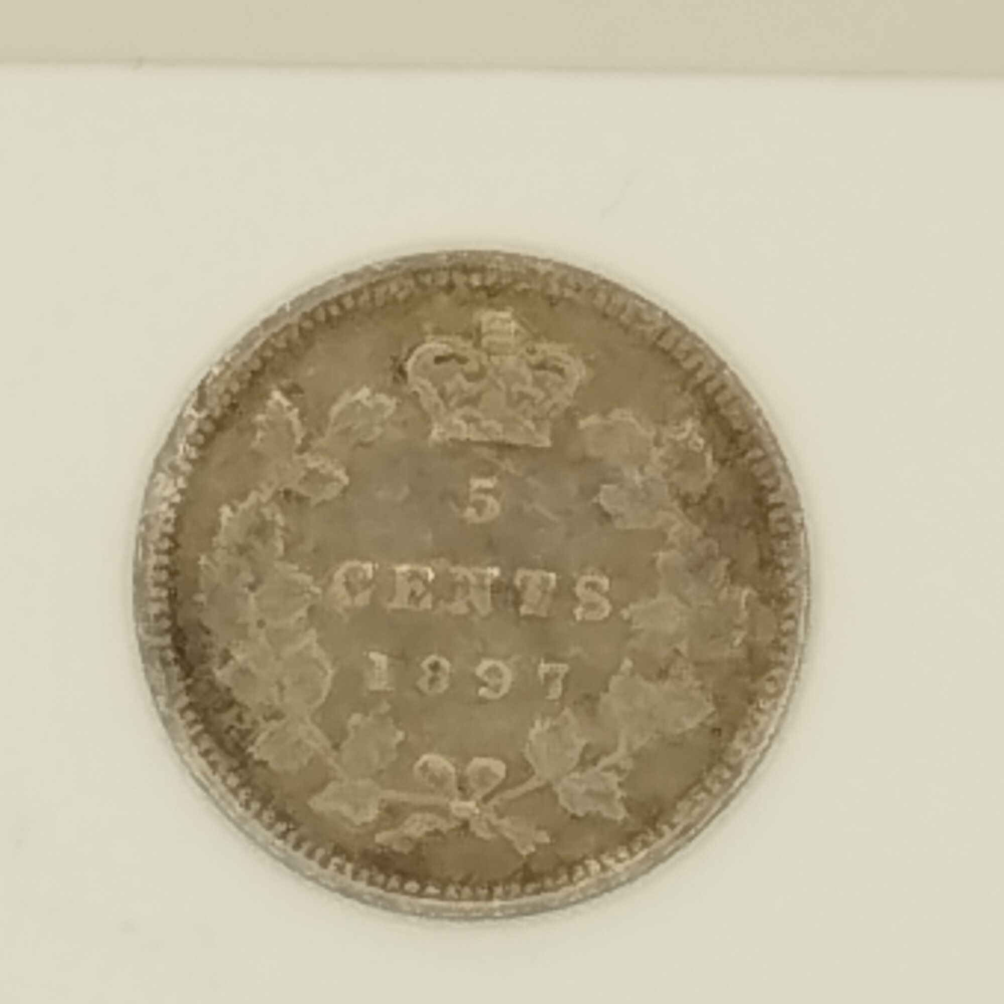 Монета. Канада. Виктория. 1897. 5 центов. Ag 925. 1.16g. KM#2. F+ Note:↑↓. Узкая "8" в дате. Mintage: 1,319,280