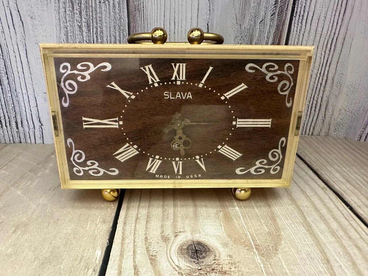 Часы с будильником Слава Кварц 1970 год ссср Винтажные В работу!