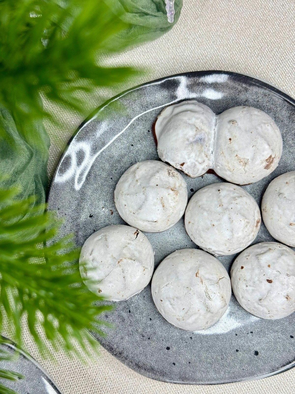 Пряники с варенной сгущенкой и глазурью 350гр