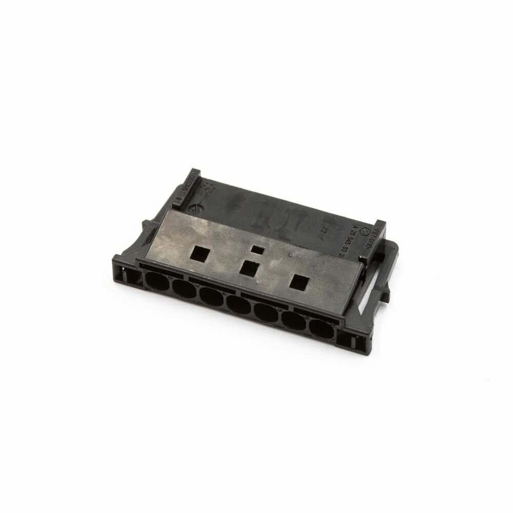 Корпус штекера заднего фонаря MB W203 W204 W211 W221 MERCEDES-BENZ A 211 545 03 28
