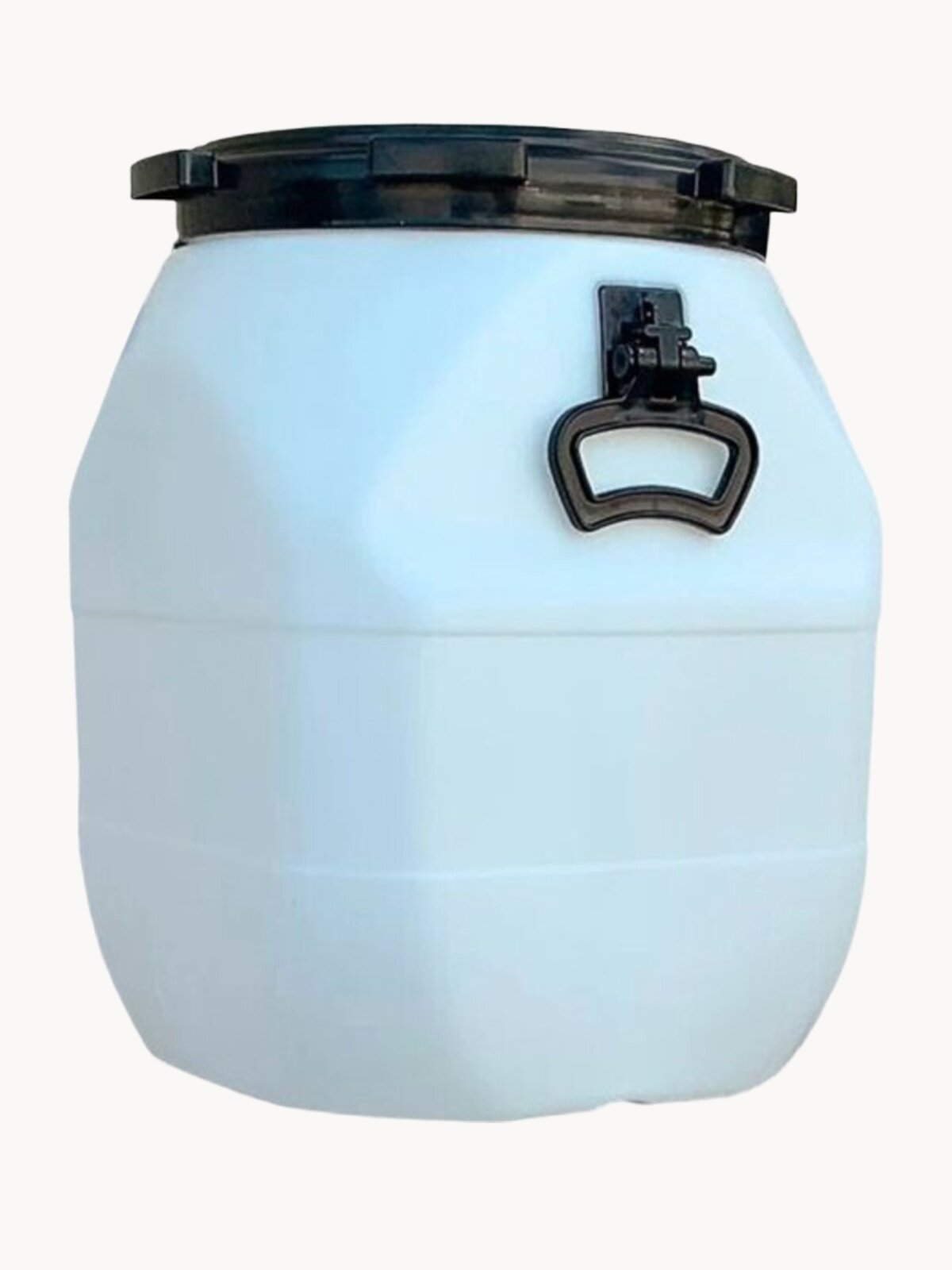 Бочка Полоцкпласт п/э 50л. квадратная, штабелируемая, с крышкой и вкладышем внутри, цв. неокрашенный