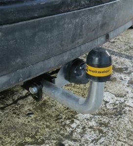 Фаркоп Motodor Volkswagen Touareg с 2002-2018, Audi Q7 с 2006-2015 (оцинк. Шар) арт.92706-A