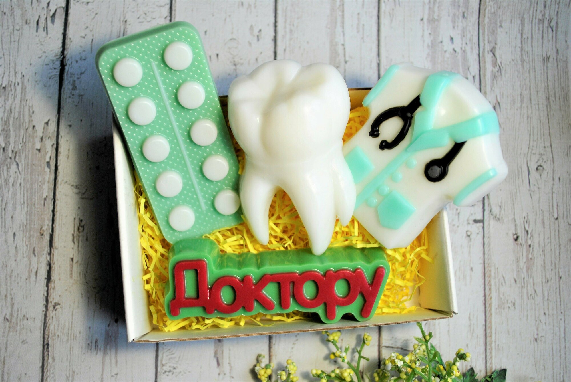 Формы для мыловарения "Таблетки, Зубик, Халат и Доктору-4 шт.